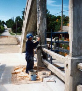 MEADOW-PATCH 20 Fast-Setting Concrete Repair Mortar | Vertical ...