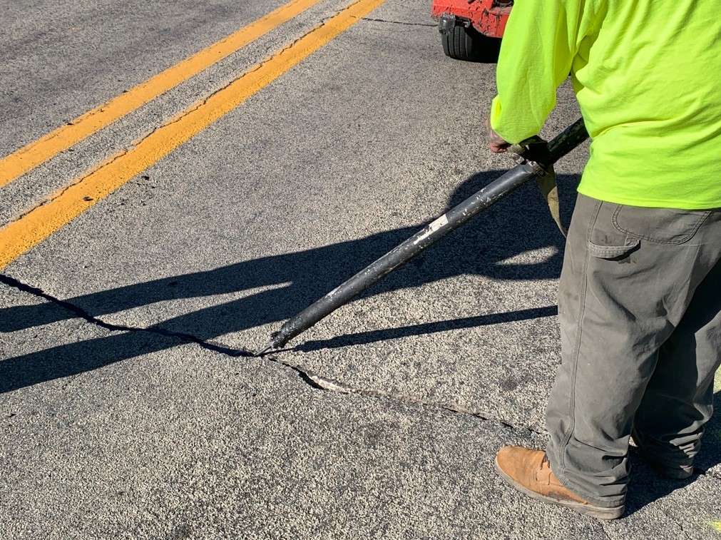 3405 NE Hot-Applied Polymeric Joint Sealant – Durable Pavement Crack ...