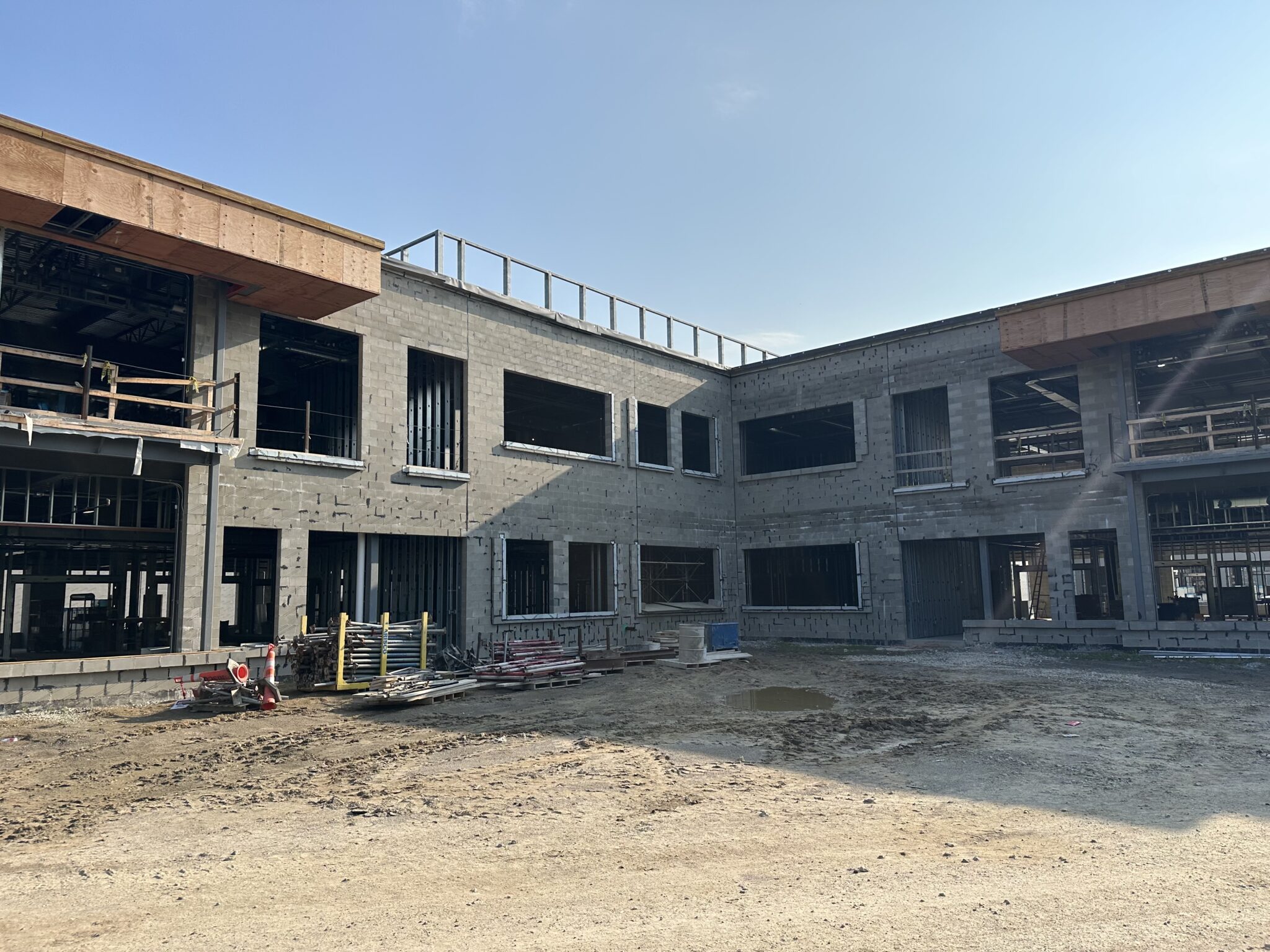 Smith Middle School - W. R. Meadows
